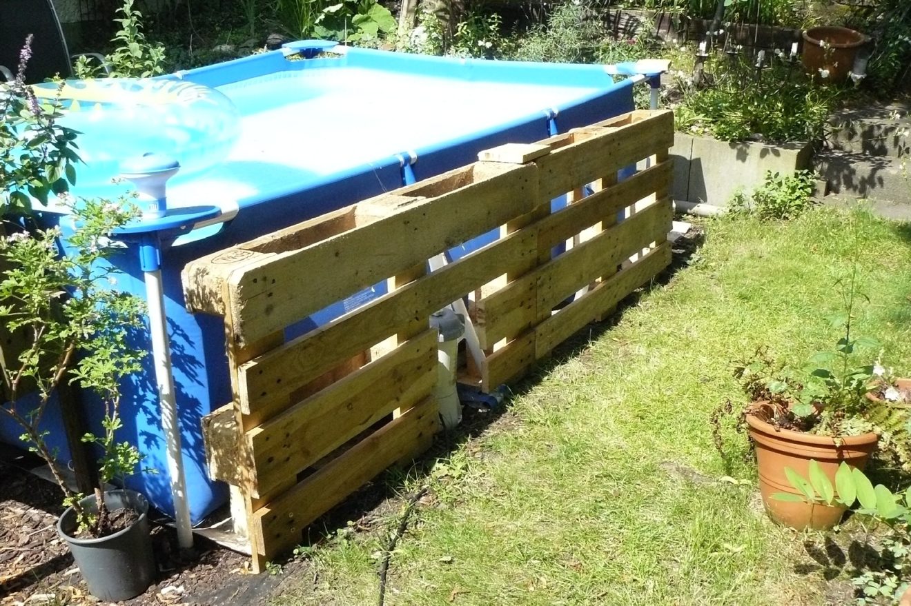 Pool mit Paletten einfassen DIY | Dragonflys Home&Garden